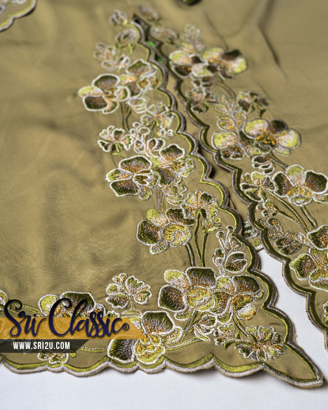 Baju Kebaya Sulam Goyang Corak Orkid Baju Kebaya Sulam Goyang Corak Orkid